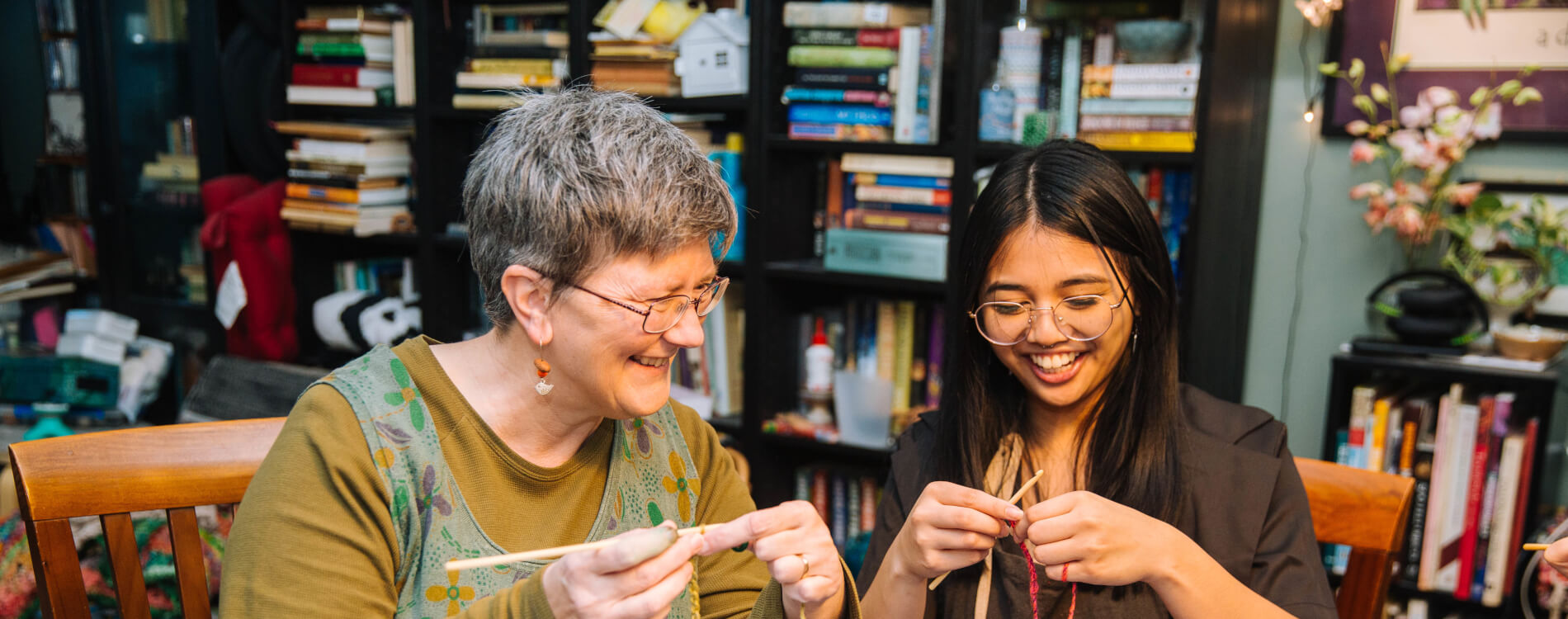 A Beginner's Guide to Learning Knitting and Crochet | ClassBento