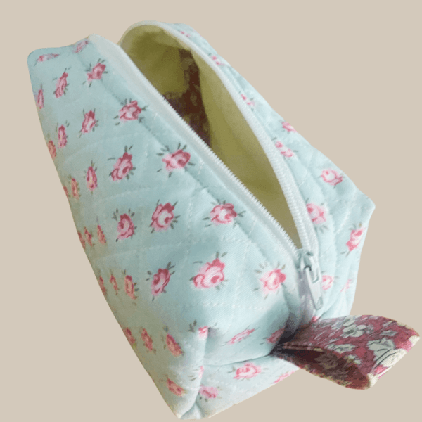 Beginner Sewing Class: Make-up Bag Perth | Gifts | ClassBento