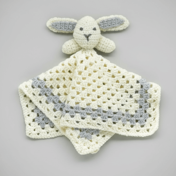 The Cosy Loop Snuggle Blanket Workshop Melbourne | Gifts | ClassBento