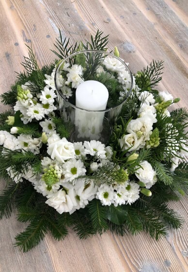 Christmas Floral Wreath Workshop for Beginners Melbourne | ClassBento Christmas Floral Wreath Workshop for Beginners Melbourne | ClassBento