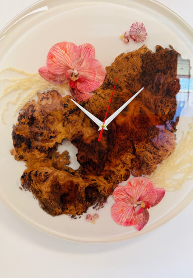 Resin Statement Pieces Workshop: Clocks and Tables Perth | ClassBento