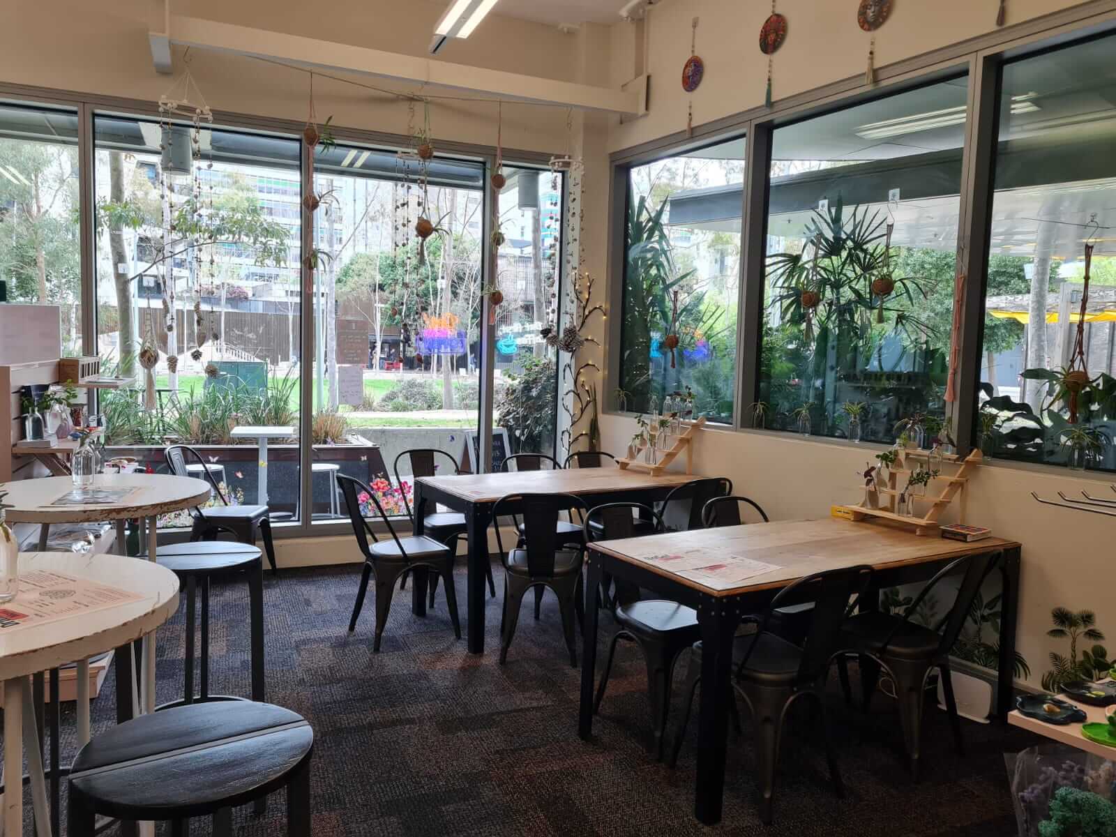 Be-Ras Creatives Art Cafe | Workshop Venue in Docklands | ClassBento