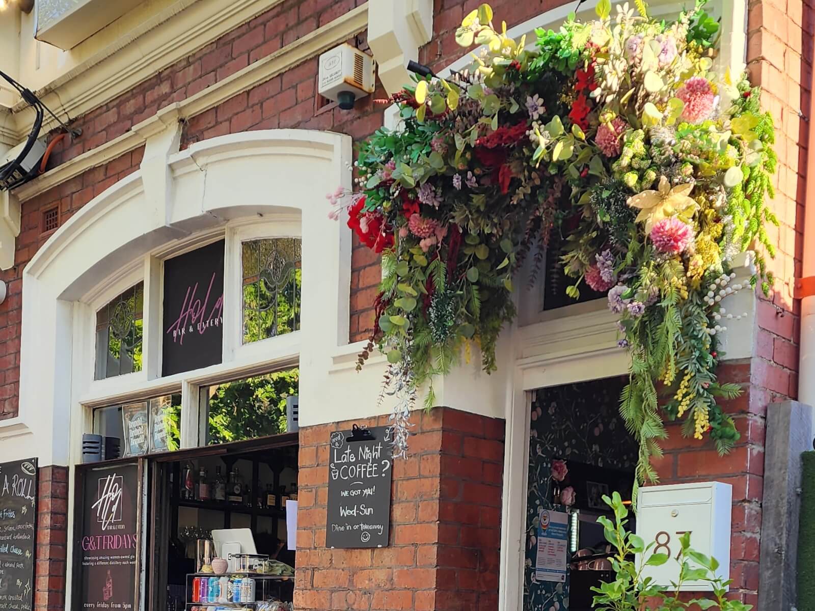 Hold Bar + Eatery | Workshop Venue in Essendon | ClassBento