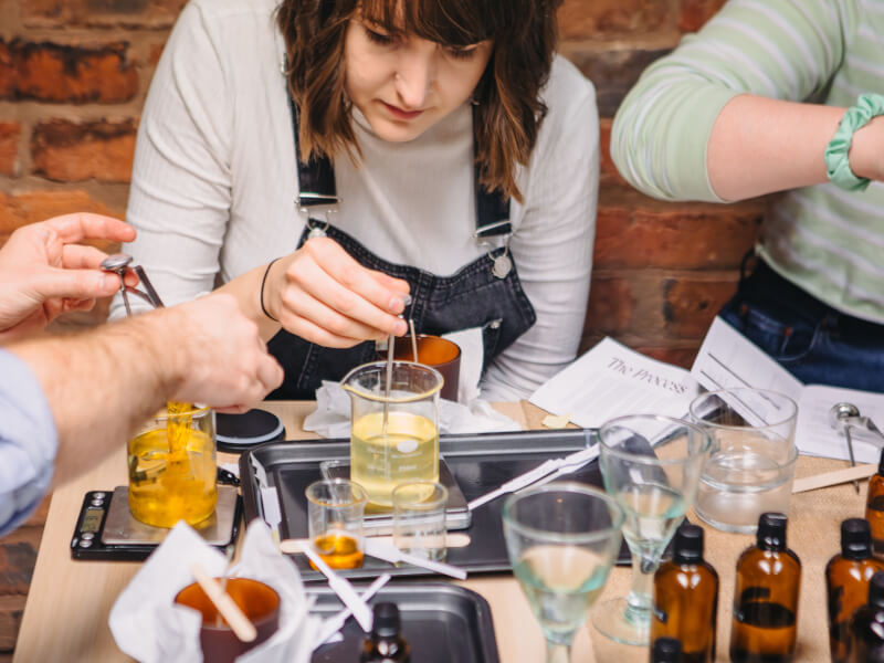 Candle Making Classes Are for Everyone | ClassBento